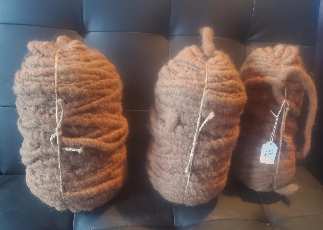 Funky Llama Rug Yarn - Super Bulky and Bumpy Fun Art Yarn - Fawn Color ...