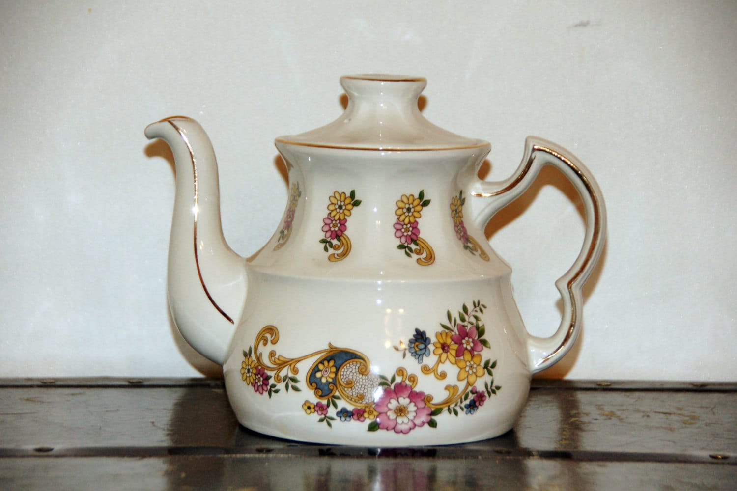 Ellgreave Teapot, Wood & Sons, Ironstone, 1960s, Floral, Paisley ...
