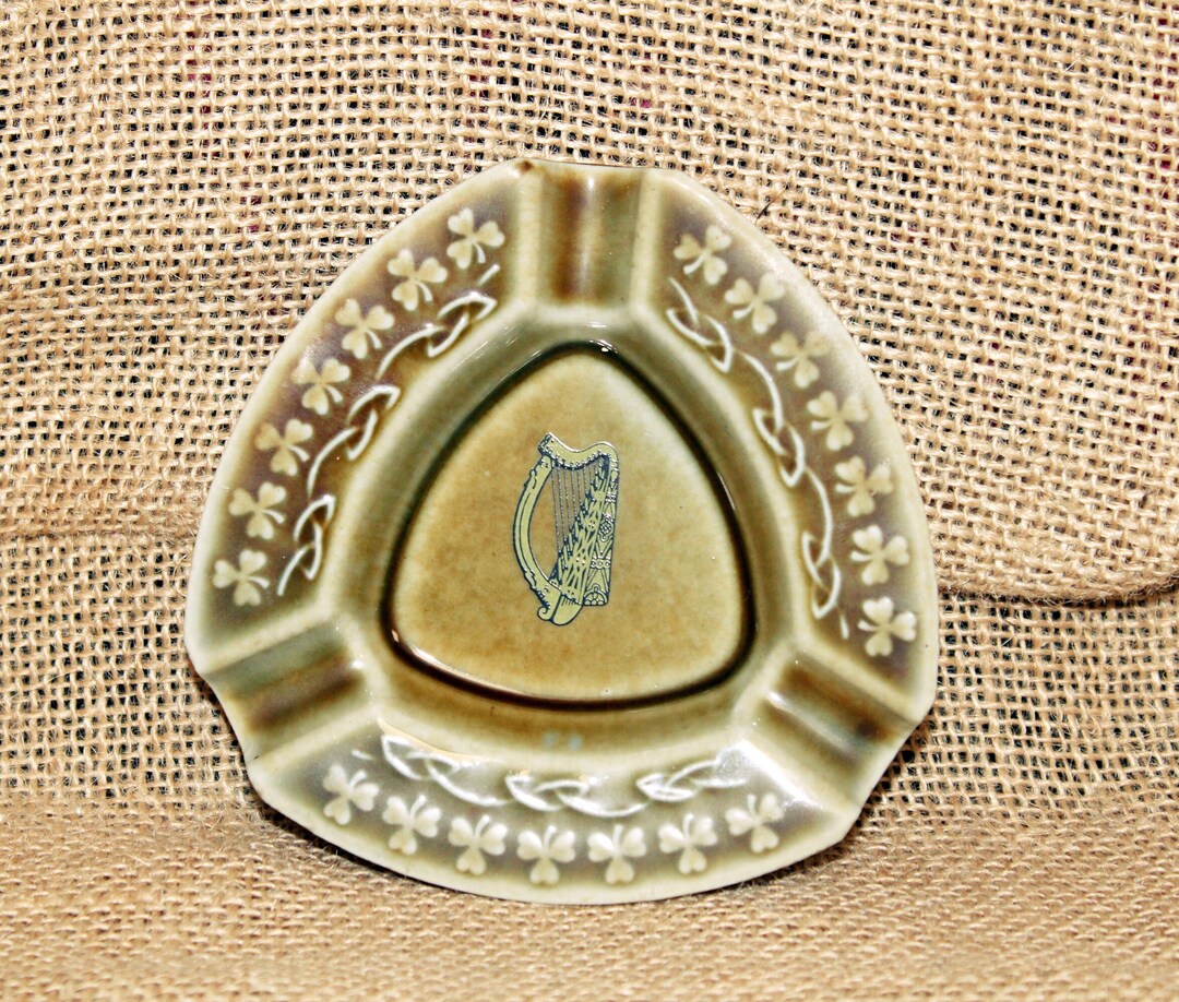 Irish Harp Ashtray, Horse and Carriage, Celtic Knots, Shamrock, Green ...