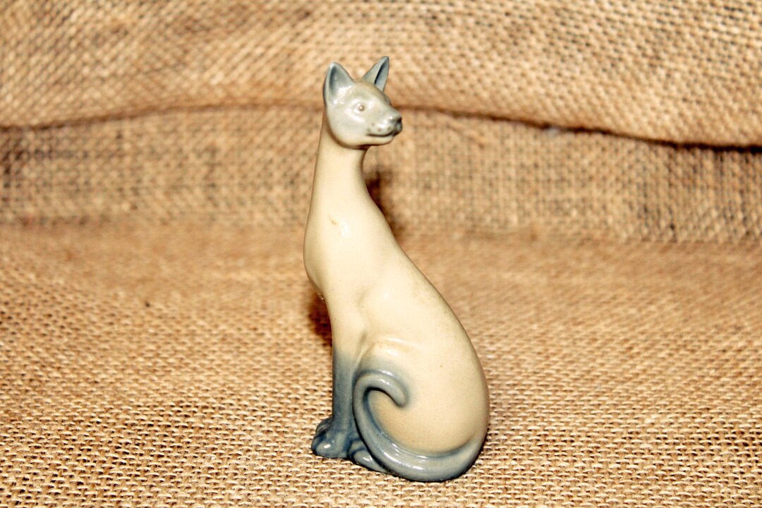 Franklin Mint Siamese Cat Figurine, Tan, Gray, Long Tail, Wide Eyed ...