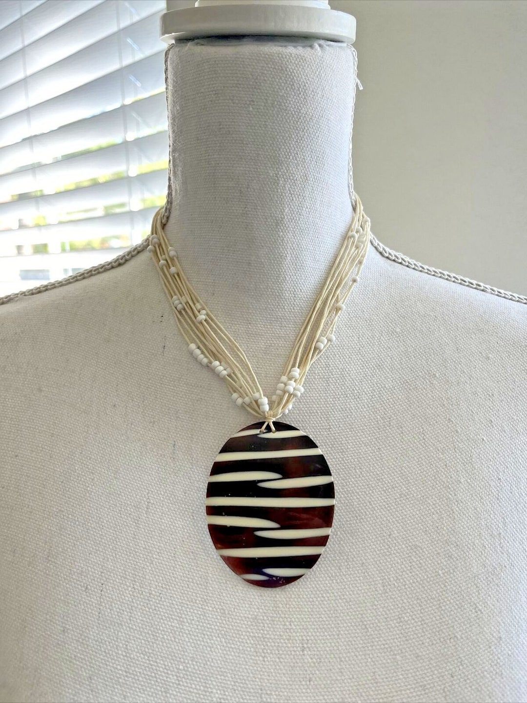 Chunky 80s Faux Shell Corded Necklace Coastal Grandma - Etsy
