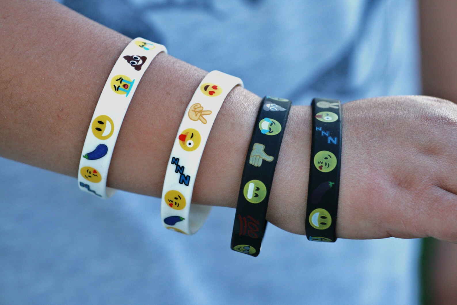 10 Count Emoji Birthday Party Favor Bracelets / Emoji - Etsy