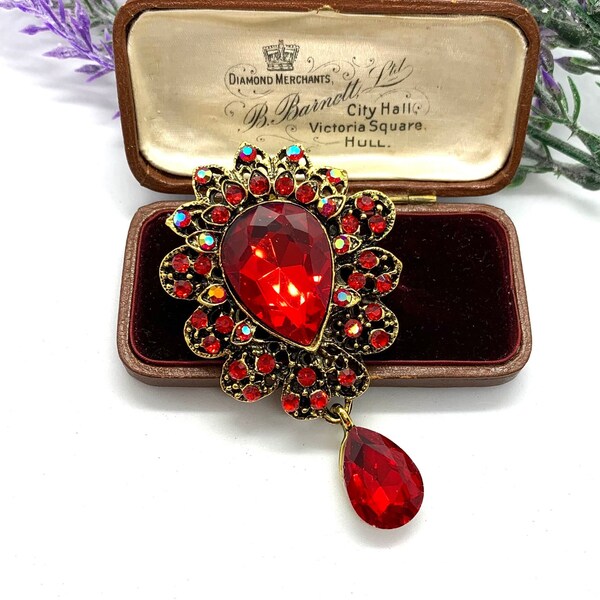 Red Vintage Brooch - Etsy