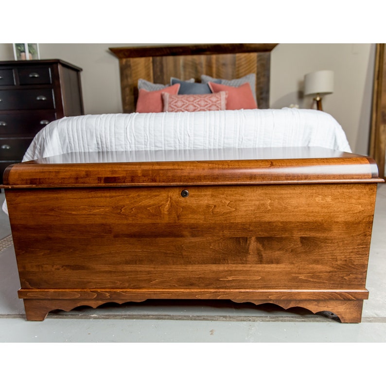 Amish Waterfall Cedar Chest | Cedar Hope Chest | Solid Wood Waterfall ...