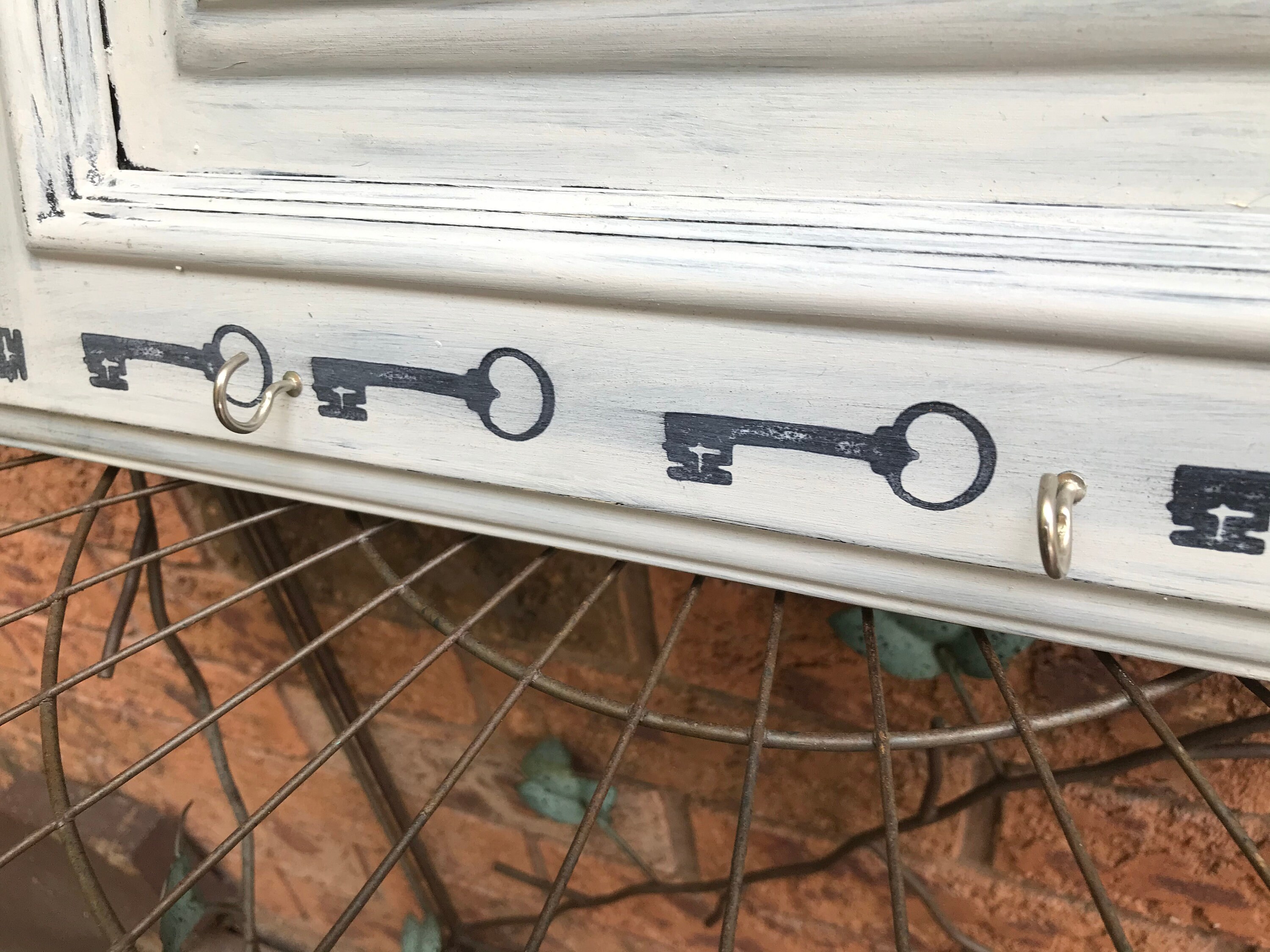 WELCOME/KEY HOOK Sign/refurbished Cabinet /skeleton Key | Etsy Canada