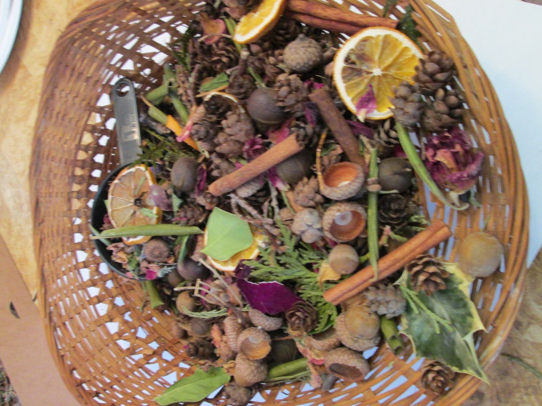 Assorted Dried Botanicals Rustic Woods Potpourri, Handmade Home Gift ...