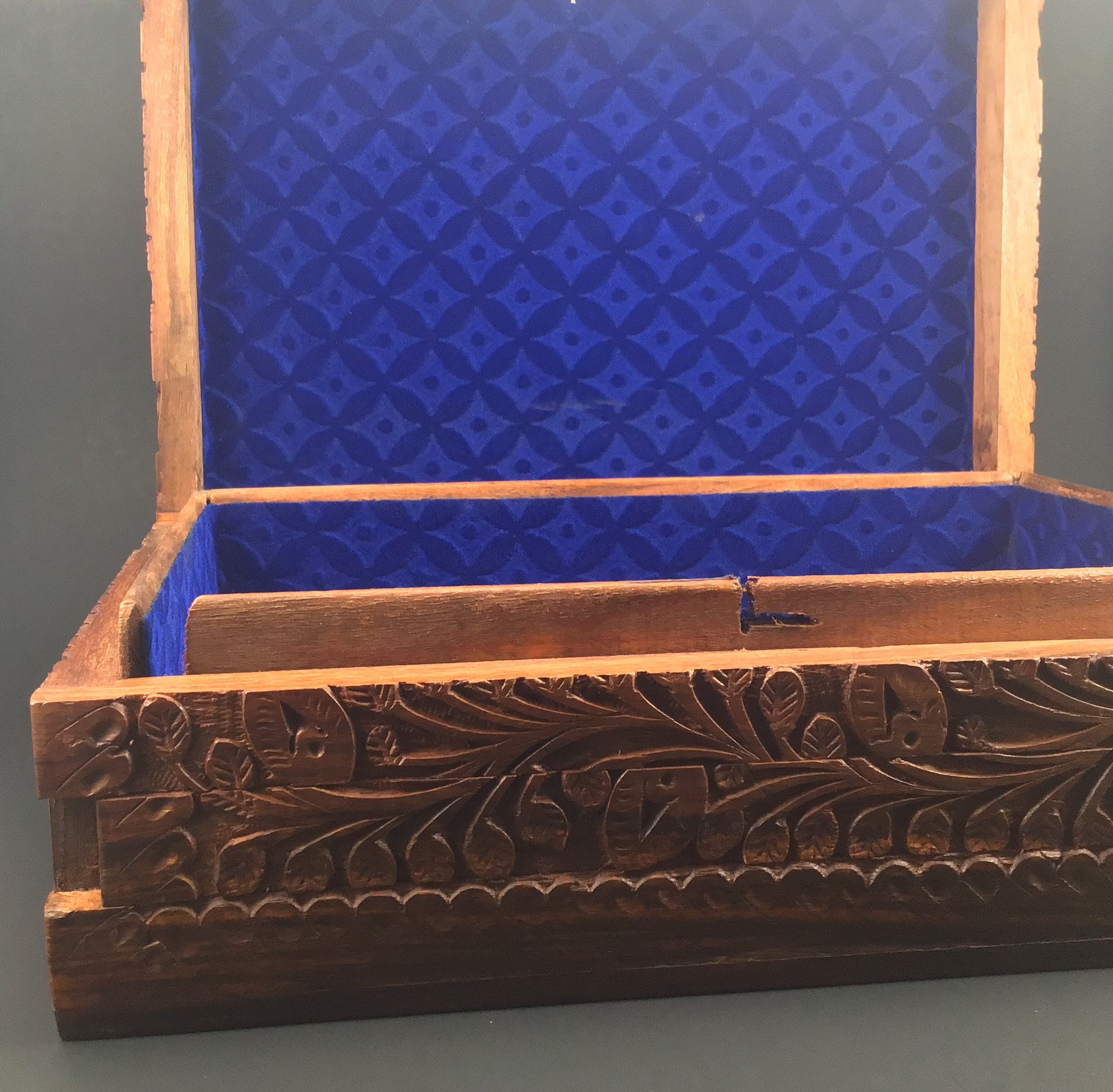 Keepsake Hidden Lock Box / Flower Hand Carved Rosewood Box / | Etsy