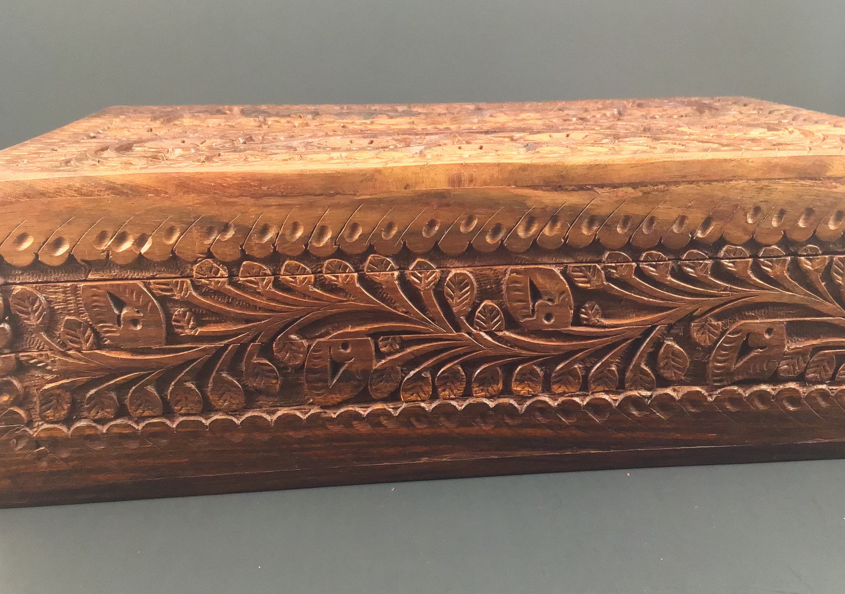 Keepsake Hidden Lock Box / Flower Hand Carved Rosewood Box / | Etsy