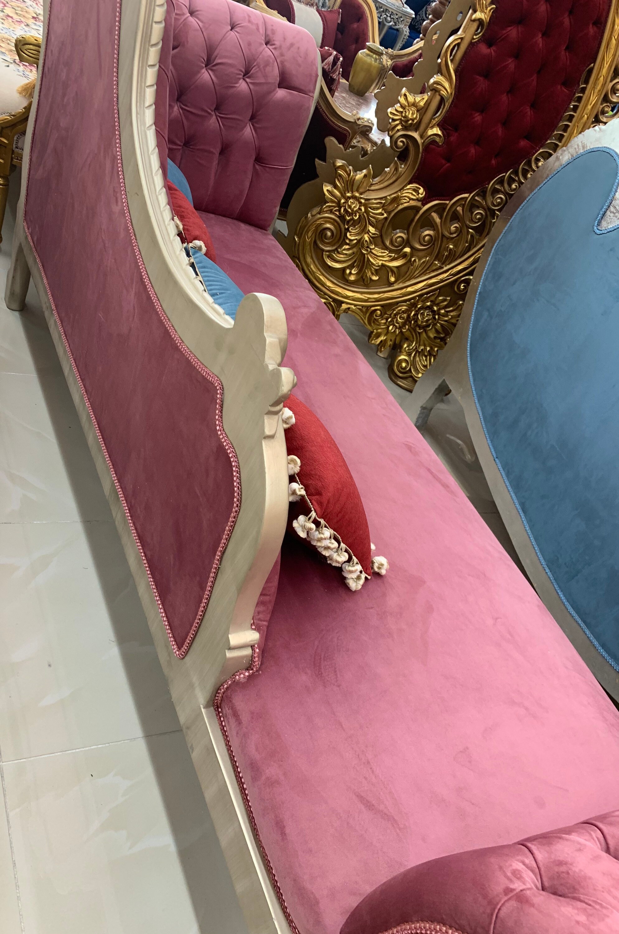 Luxurious French Style Chaise Lounge / Handmade Pink Unique Chaise ...