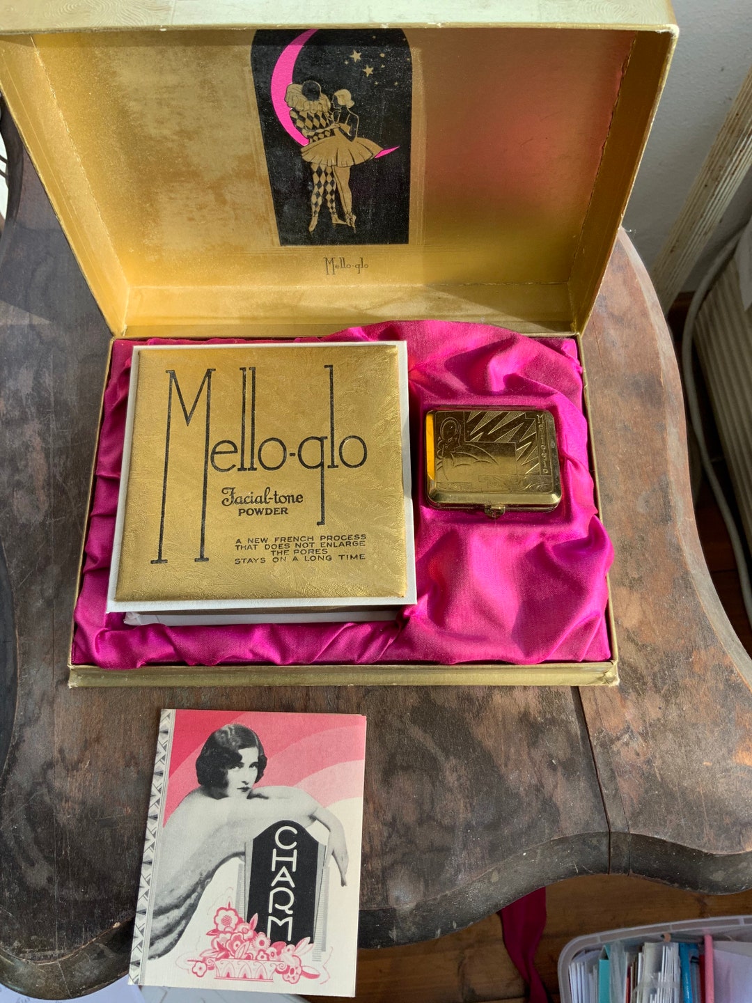 Mello-glo Powder and Compact, Vintage Powder and Compact, Midcentury ...