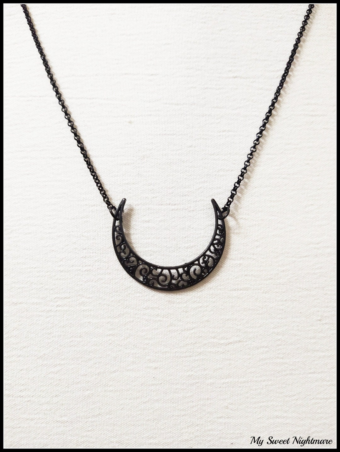 Collar luna negra invertida - Etsy España