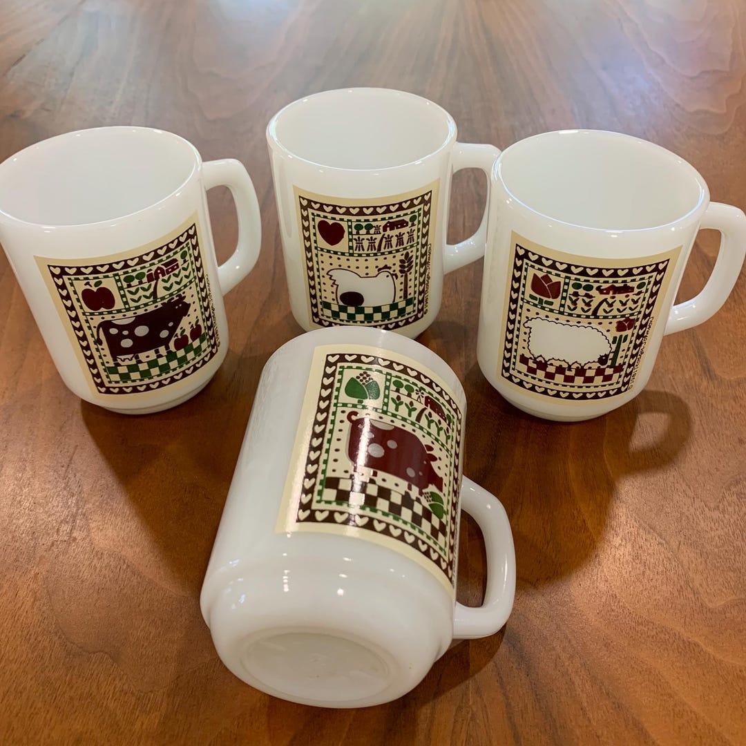 Qty 4 Anchor Hocking Milk Glass Mugs Farm Life Chicken Pig Sheep Cow ...