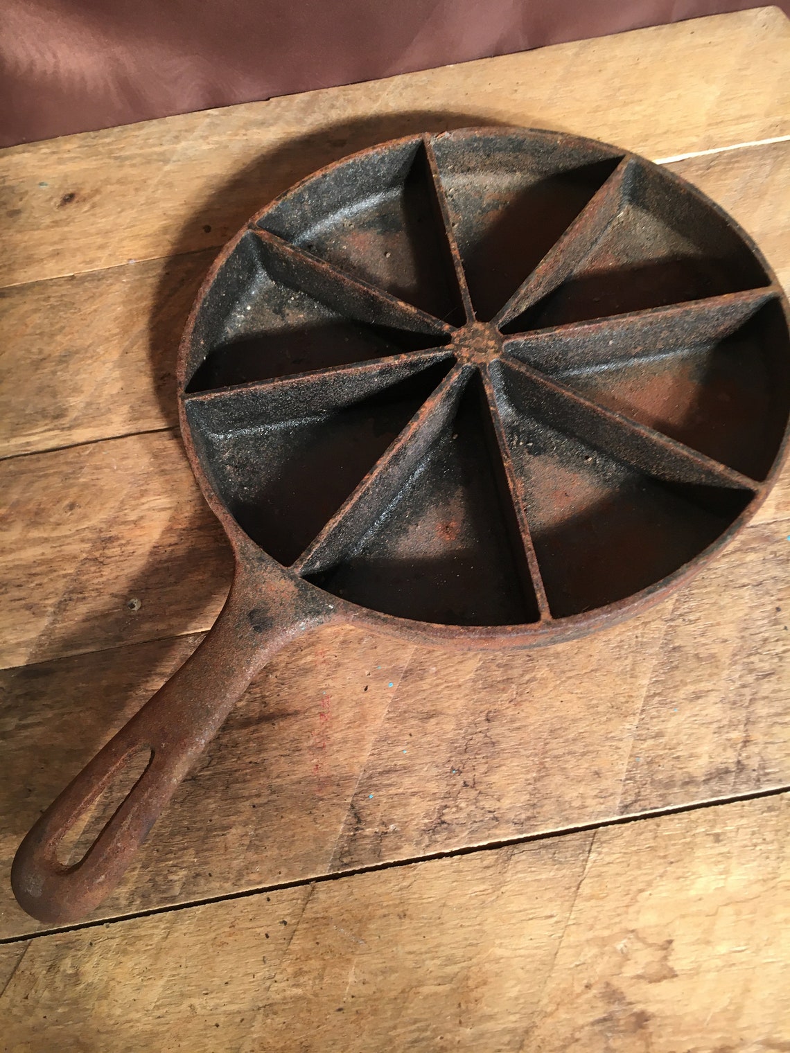 Vintage Wagner cast iron cornbread skillet 9 inch label B | Etsy Vintage Wagner cast iron cornbread skillet 9 inch label B | Etsy