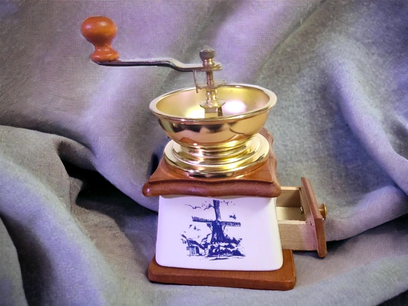 Vintage Blue Delft Style Café Coffee Mill Grinder Porcelain, Wood ...