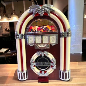Vintage Replica Mini Jukebox 1946 Design AM/FM Classic Lighted Radio ...