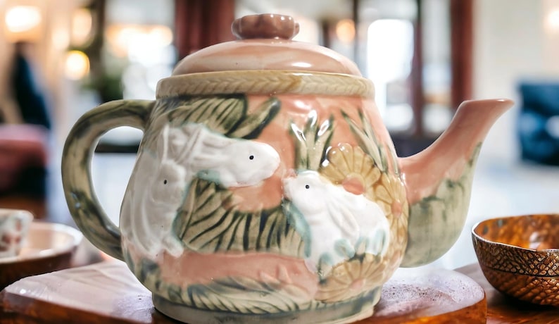 Vintage Hand Painted Majolica Pottery White Rabbits Tea Pot Incudes 4 ...