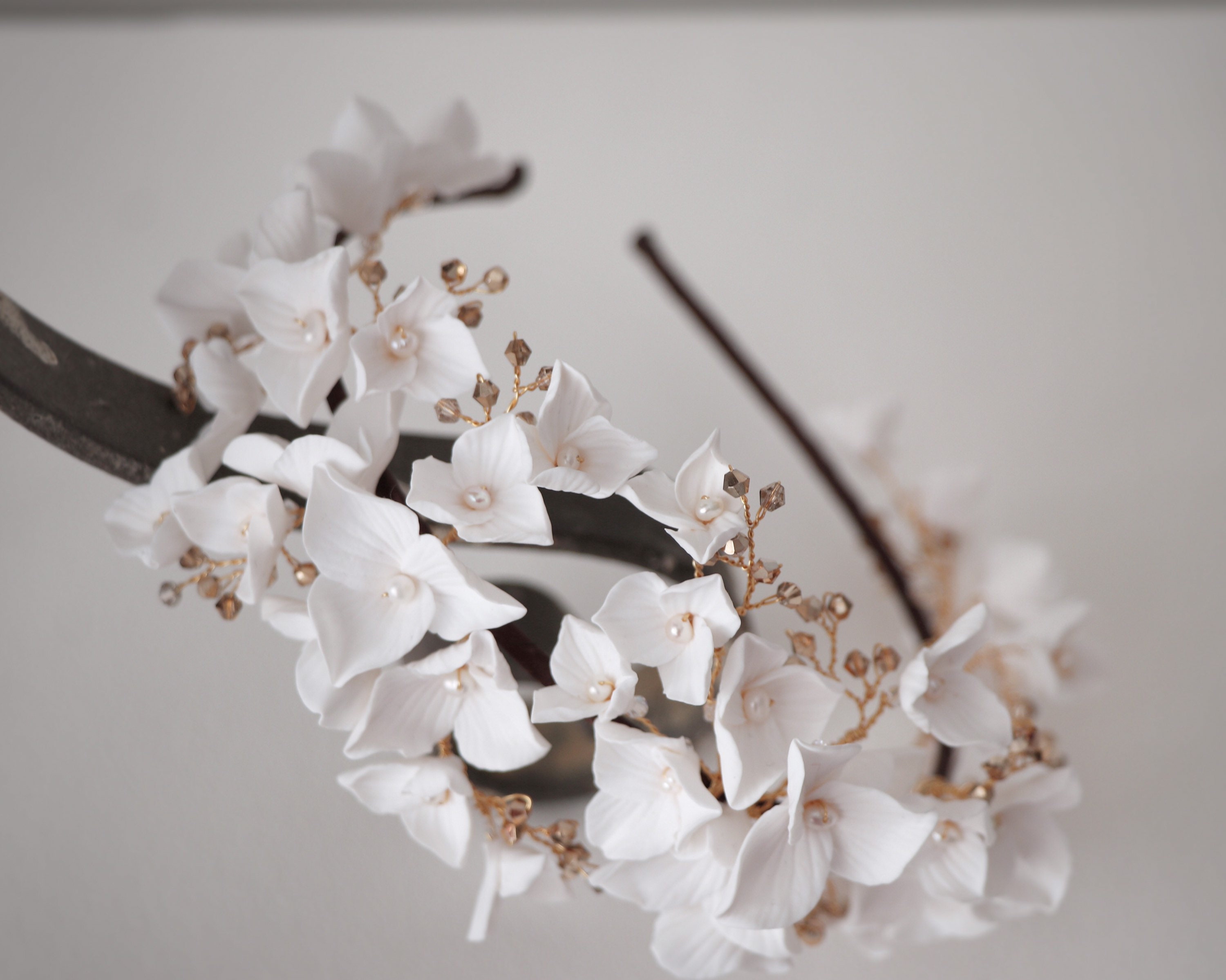 Harlen Clay Flowers Tiara Floral Headpiece Bridal Headpiece - Etsy UK