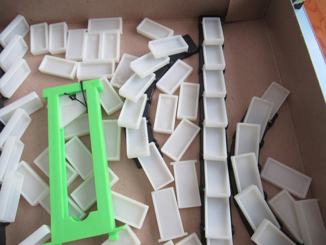 Vintage Pressman Domino Rally Basic Set With Glow-in-the-dark Stunts ...
