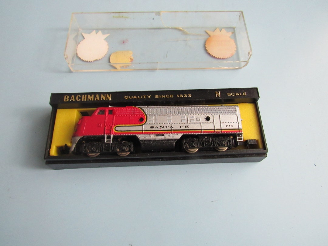 Vintage Bachmann Santa Fe 4646 EMD F9 Diesel Train Engine N Scale Gauge ...