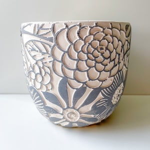 Large Gray Pot With Floral Design, Embossed Pot, 5 Pot, Flower Pot, 3D ...