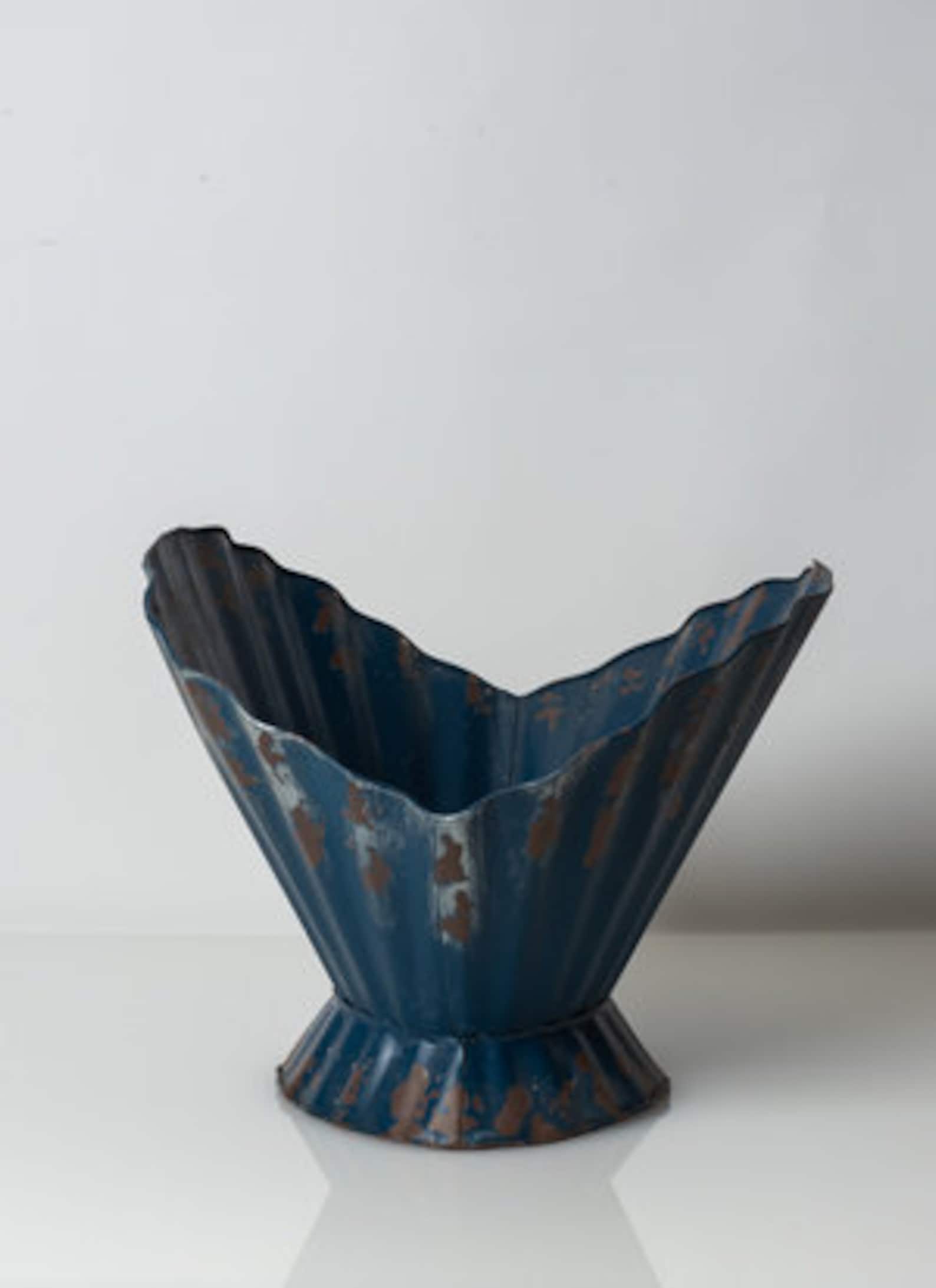 Blue Clamshell Pot Plant Decor for the Beach House Tin | Etsy