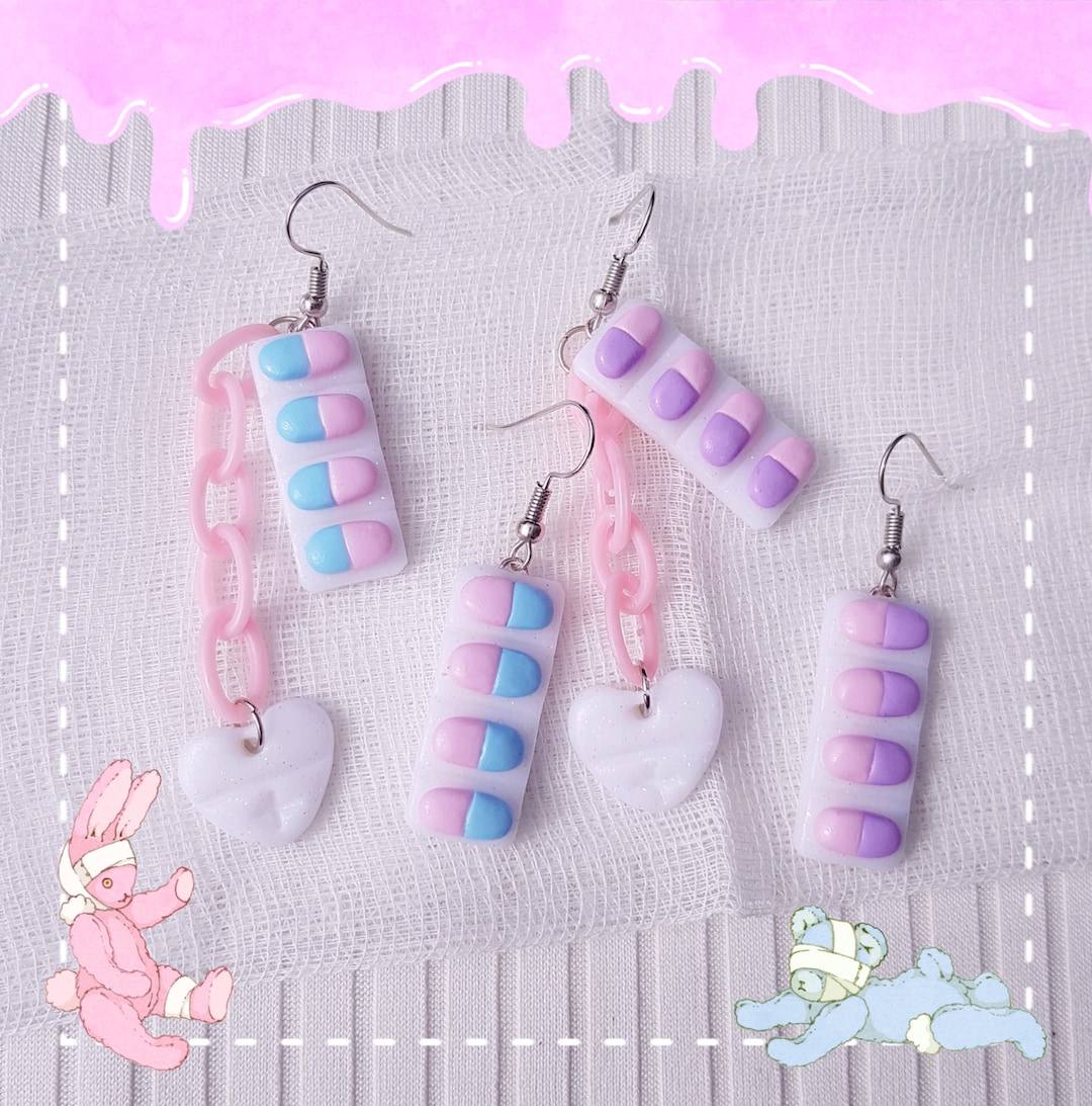 Medi-cute Mismatched Earrings / Menhera / Medikawaii / Sickly Cute - Etsy