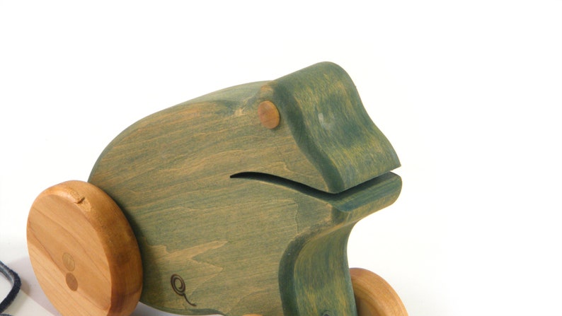 Wooden pull frog | Etsy