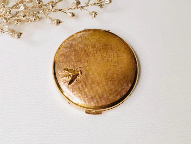 Vintage Dubarry Bee Compact 1940s Gold Tone Powder Compact With Puff - Etsy