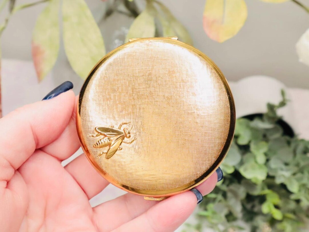 Vintage Dubarry Bee Compact 1940s Gold Tone Powder Compact With Puff - Etsy