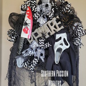 Scream Halloween Wreath Halloween Beware Wreath Scream Mask and Knife ...