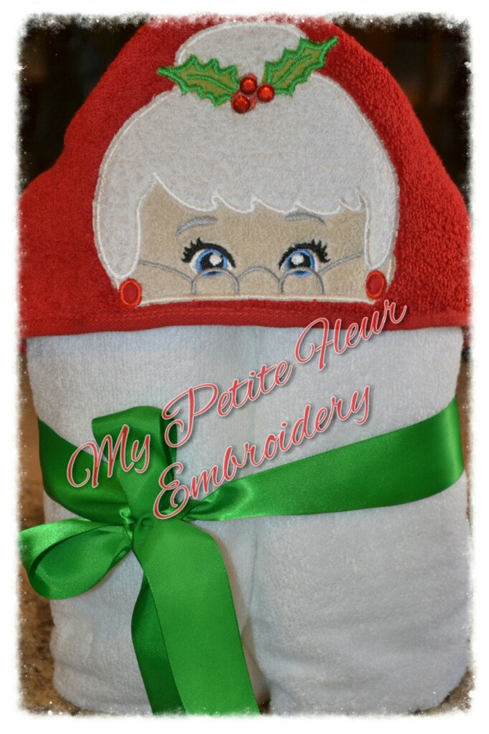 5 X 7 Mrs. Claus Design - Etsy