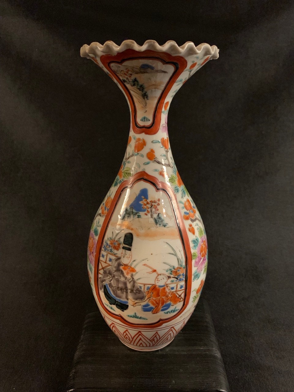 19th Century Japanese Vase With Fluted Rim 10 | Etsy