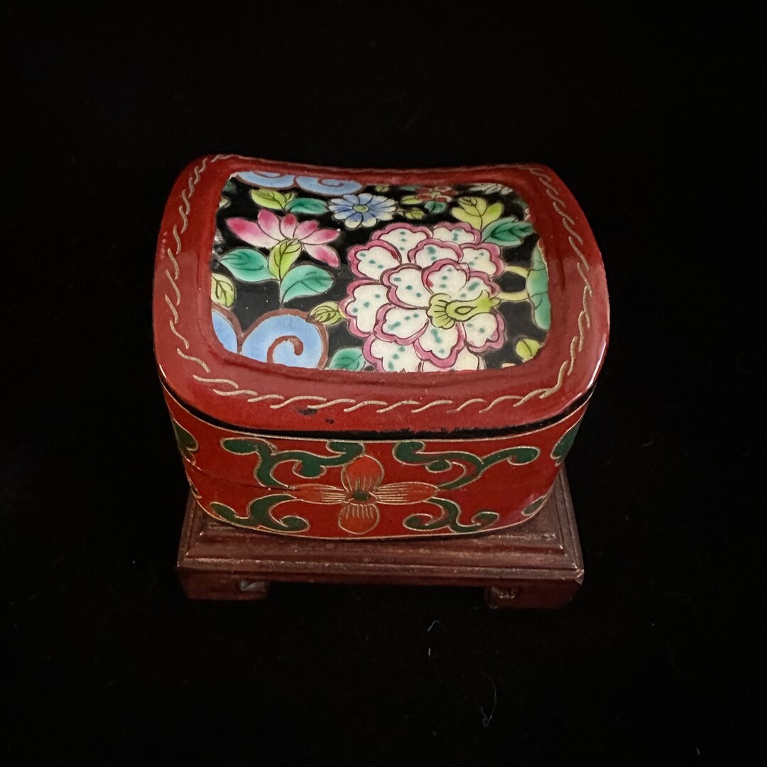 Vintage Chinese Porcelain and Lacquer Shard Box - Etsy
