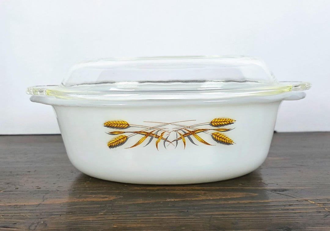Anchor Hocking Fire King 1.5 Quart Wheat Pattern Casserole Dish With ...