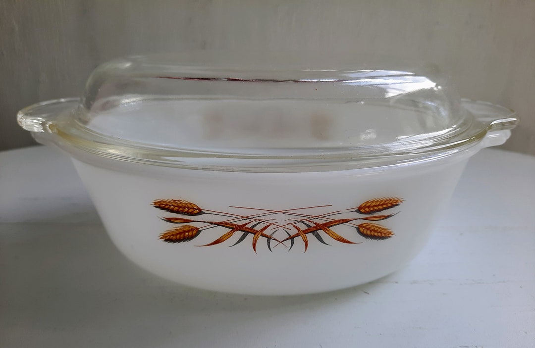 Anchor Hocking Fire King 1.5 Quart Wheat Pattern Casserole Dish With ...
