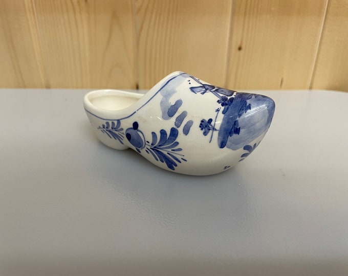 Pair of Delft Blauw Delftware Hand-painted Dutch Clogs Shoes Ashtrays ...