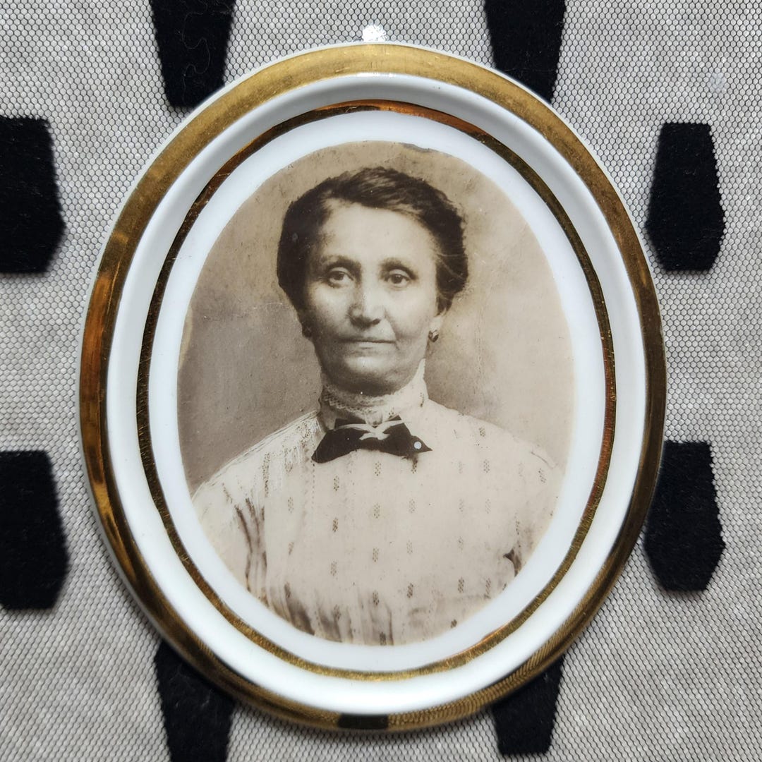 Antique Headstone Photo of a Victorian Era Woman Wearing a Bow Tie ...