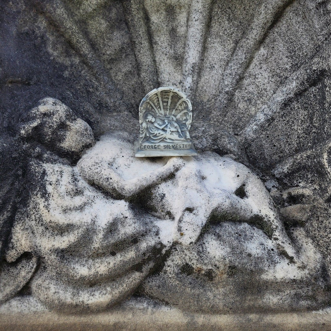 Shell Baby. George Sylvester 3D Printed Baby Post Mortem Grave Marker! A Duplicate of a Real ...