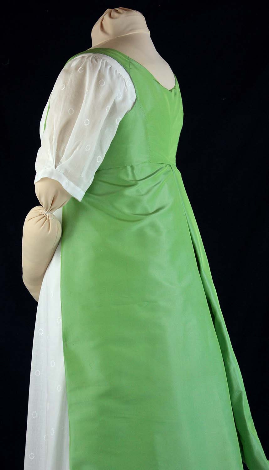 Empire / Regency dress with sleeveless Spencer 1805 to 1810 Sewing ...
