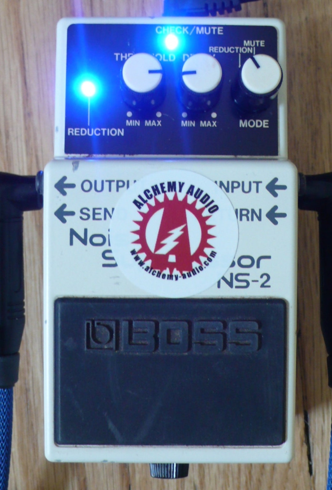 Modify Your Boss NS-2 Noise Suppressor Gate Effects Pedal Mod! Alchemy ...