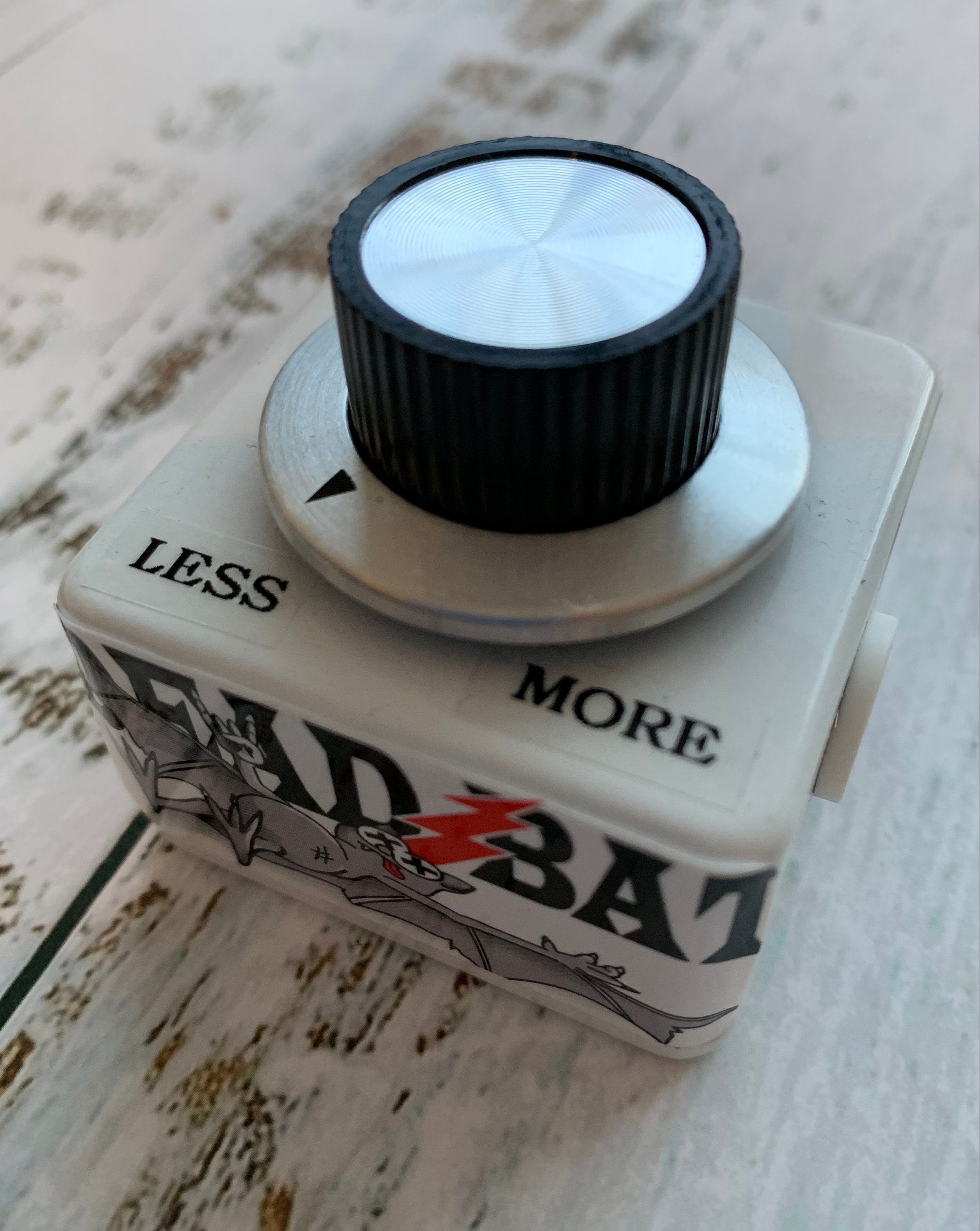 Alchemy Audio "dead Bat" Dying 9 Volt Battery Simulator Guitar Effect ...