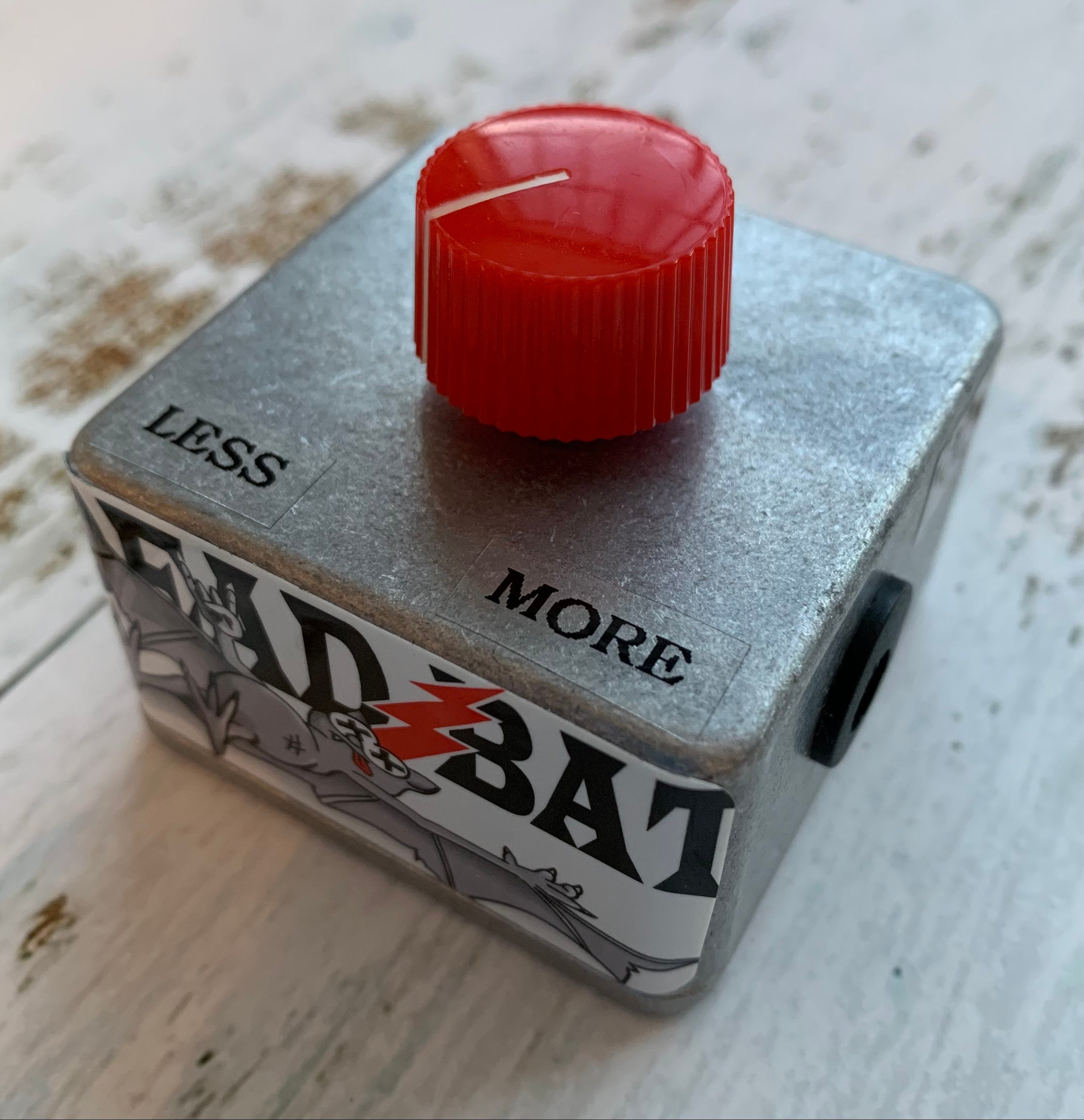 Alchemy Audio "dead Bat" Dying 9 Volt Battery Simulator Guitar Effect ...