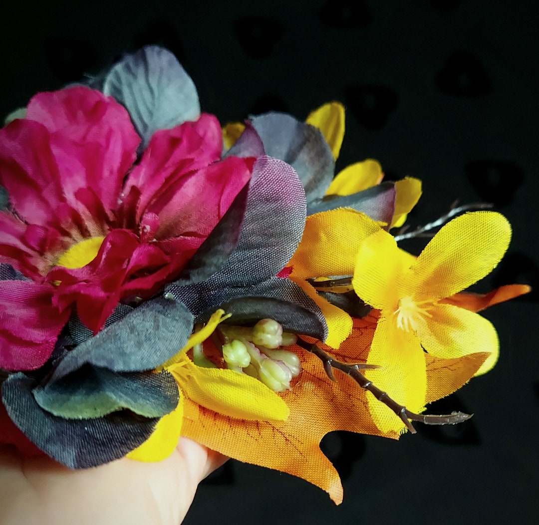 Poison Daisy Clip Venus in Bloom Goddess Crowns Clip-on Floral ...