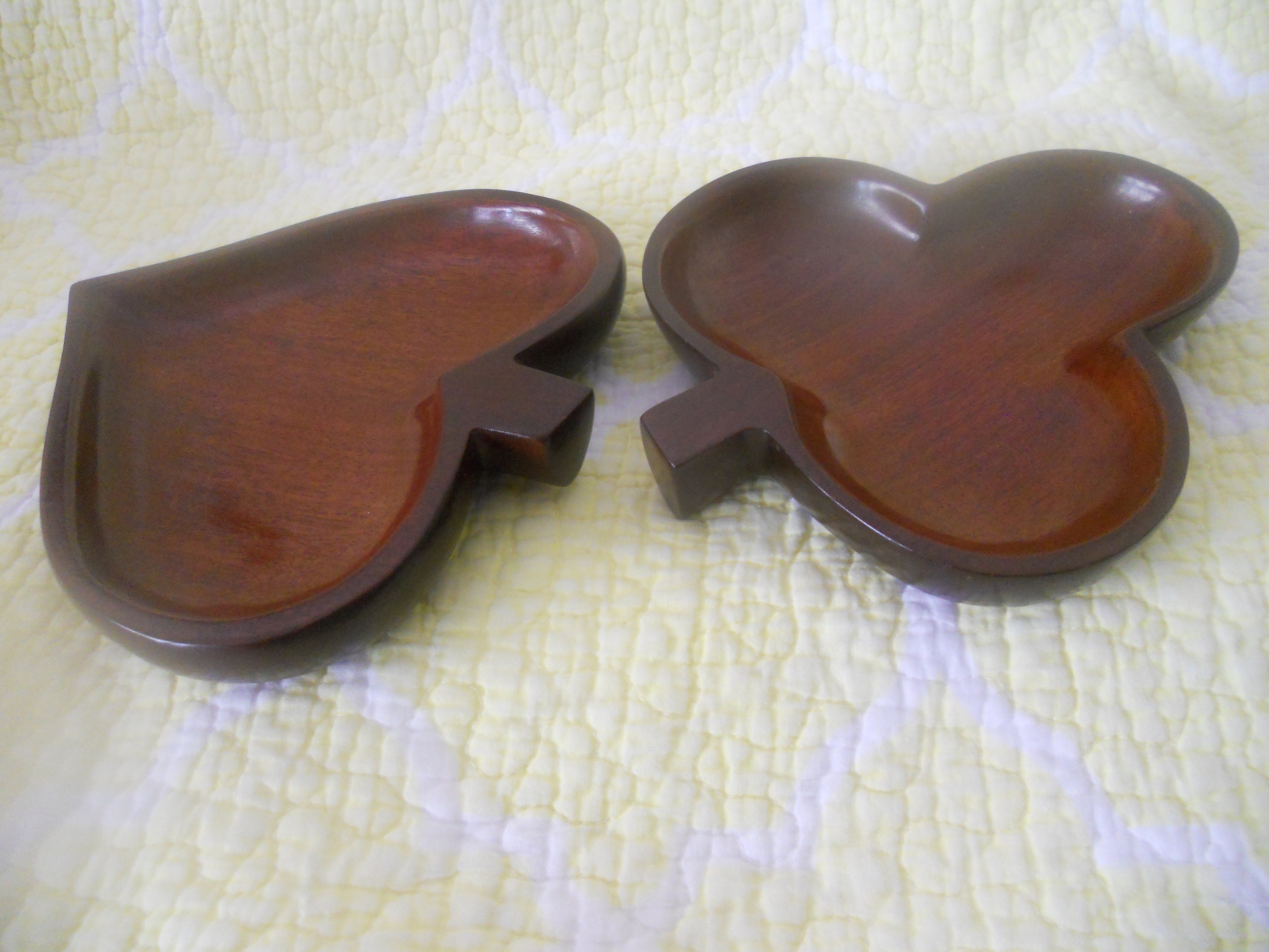 Vintage Wood Monkey Pod Set of Two. Spade and Club Wood Bowls. Playing ...