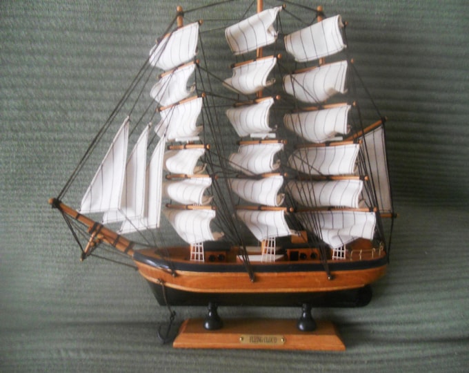 Vintage Wooden Ship Model Flying Cloud. American Clipper 1851 Replica ...