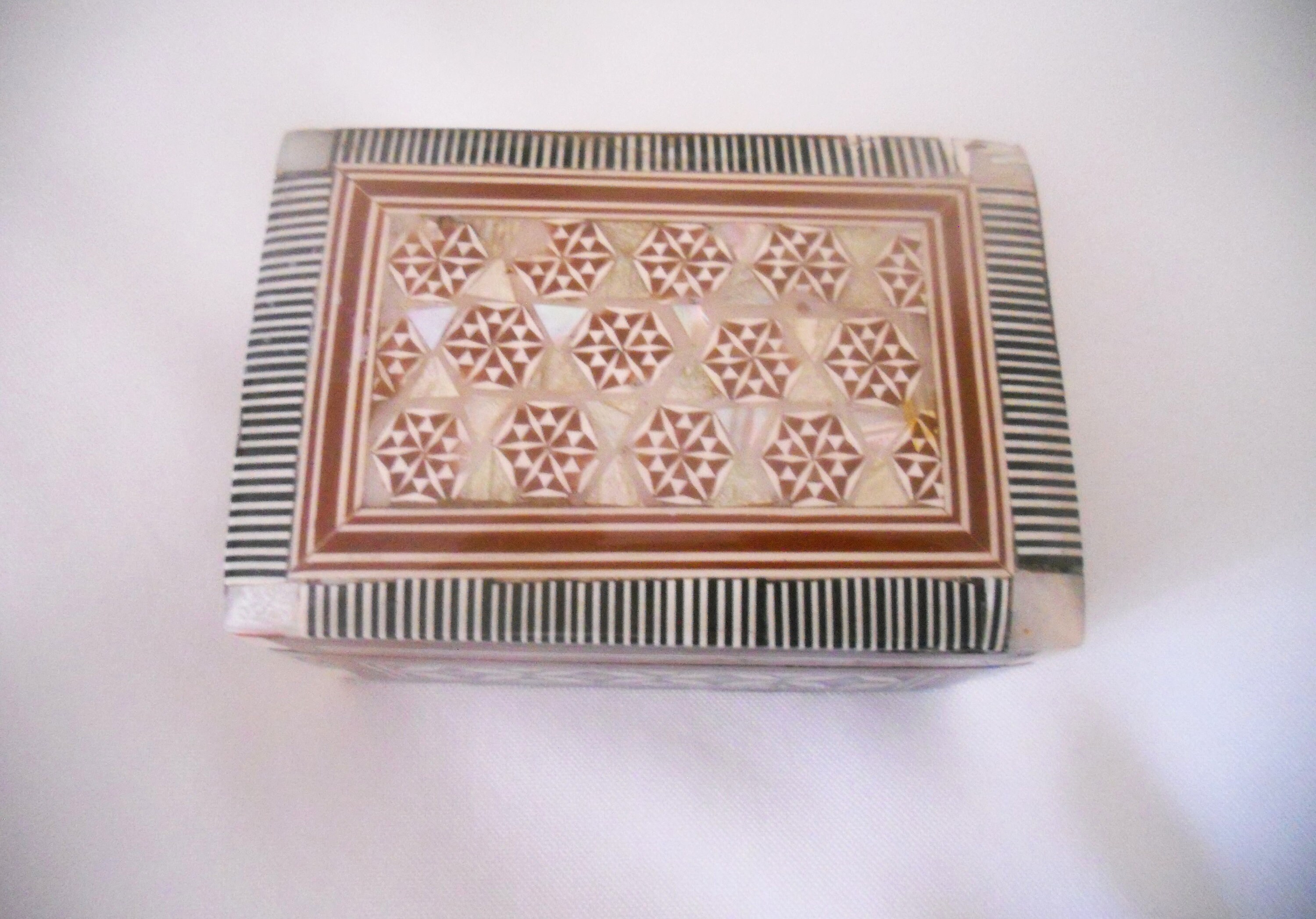 Vintage Jewelry Box. Small 3.75''long Mother of Pearl Inlaid Moroccan ...