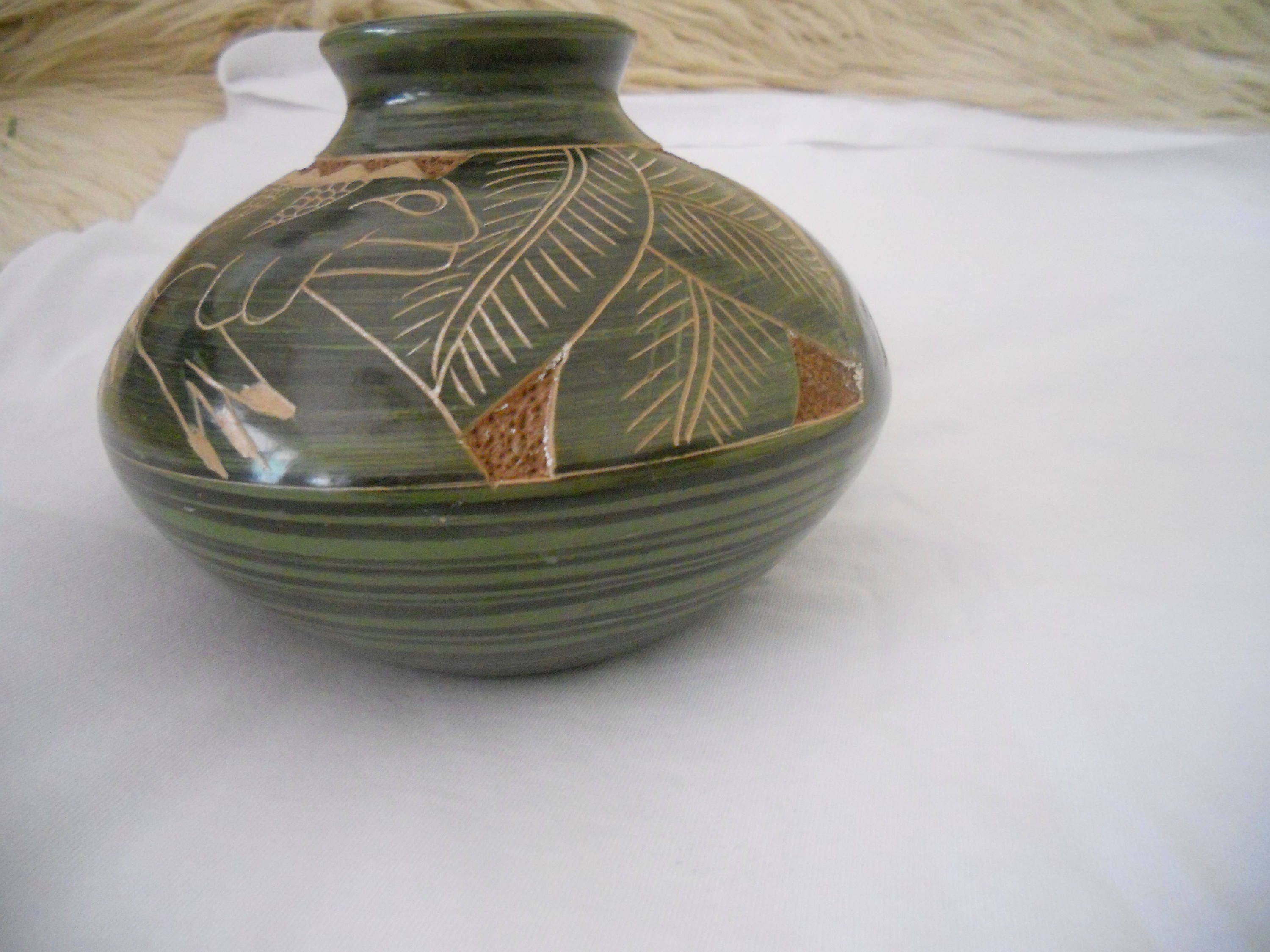 Vintage Sgraffito Pot Native American Style. Collectible Green | Etsy