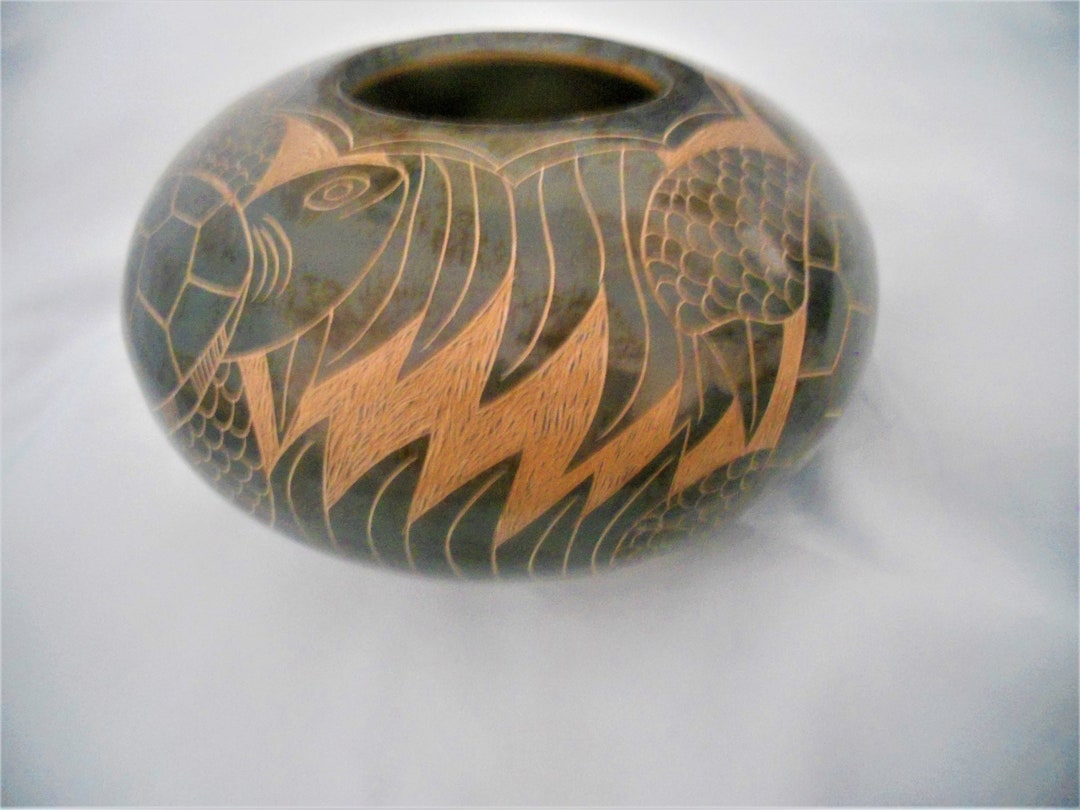 Vintage Sgraffito Pot Native American Style. Collectible Green Ceramic ...