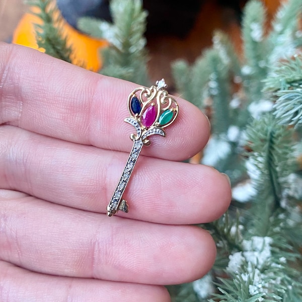 Crown Key Necklace - Etsy