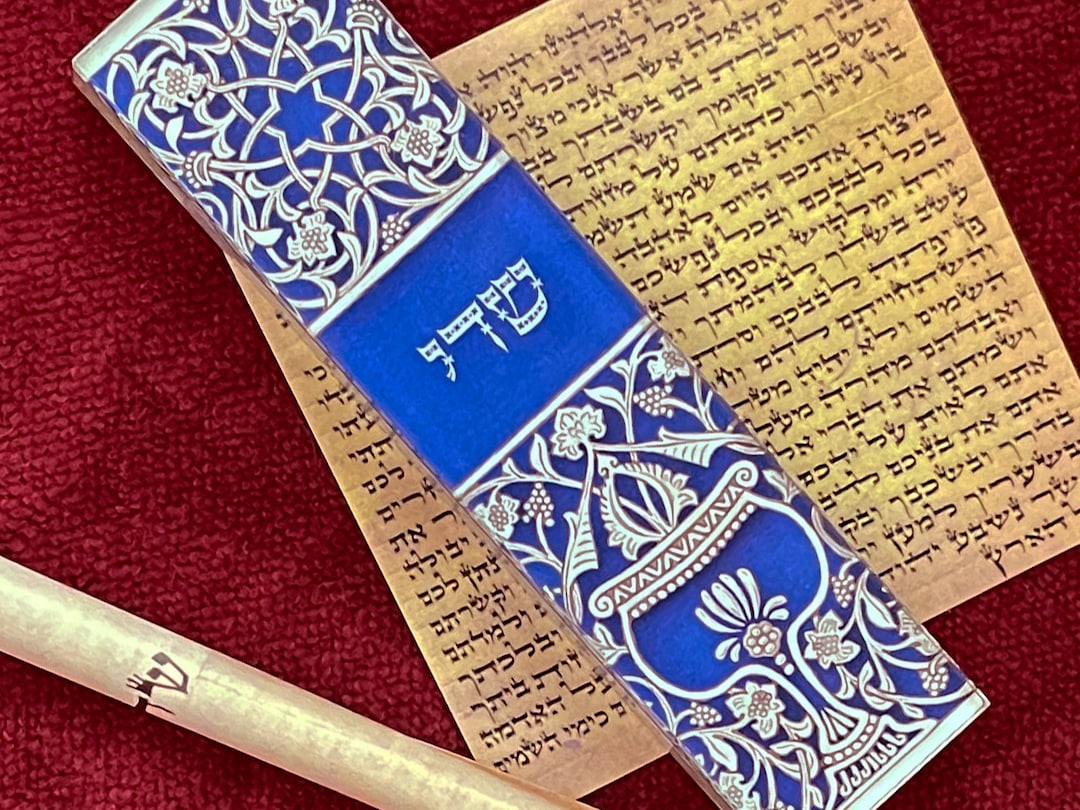 Mezuzah Self Stick Easy Mount Entryway Modern Mezuza Case Jewish ...